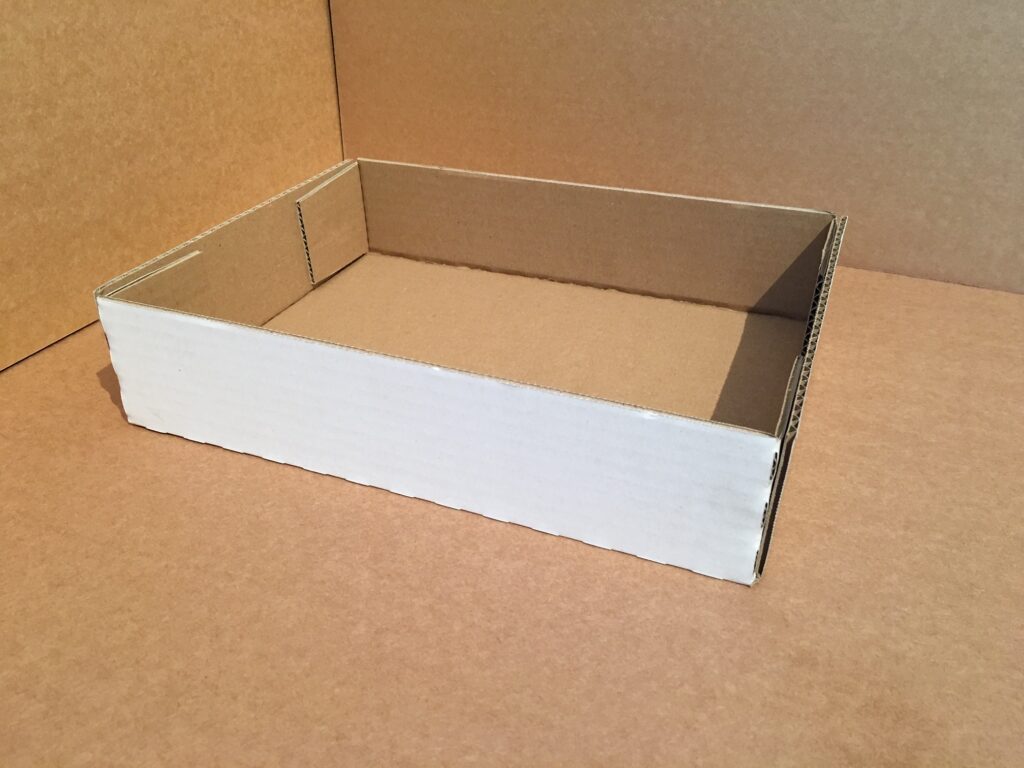 Tråg 267x200x52mm vit alt. brun Fefco 0300 - Kaizen Emballage